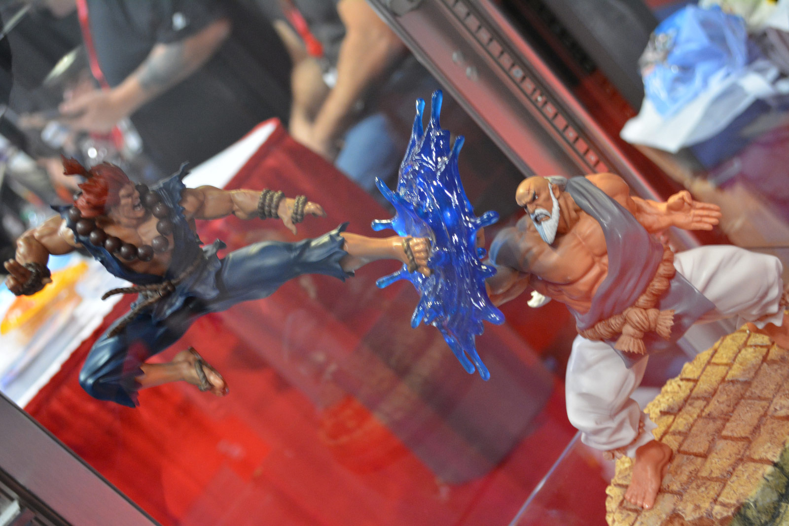 Statue photo from the 2013 New York Comic-Con by Jason24cf #6