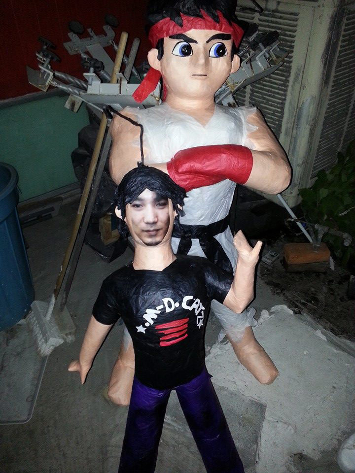 Daigo Umehara and Ryu pinatas image #1