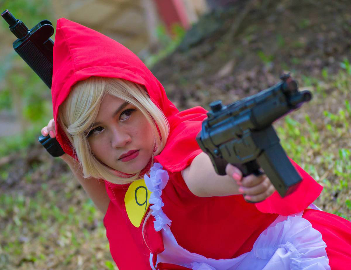 Noob Saibot, Morrigan, Jill, Link, and more - fighting game cosplay ...