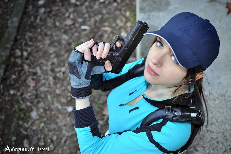 Noob Saibot, Morrigan, Jill, Link, and more - fighting game cosplay ...